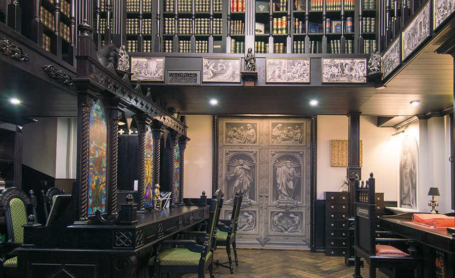 Historic Libraries and Quaint Bookshops in St Petersburg